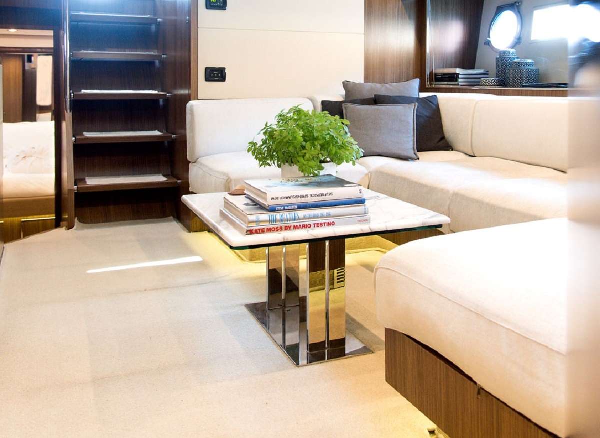 Yacht 'W', Riva | CHARTERWORLD Luxury Superyacht Charters